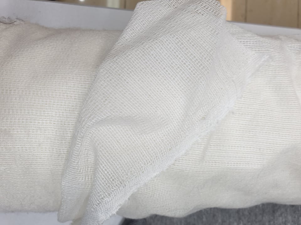 Medžiaginis flizelinas, stambaus audimo, balta spalva - Trys Pelėdos ...